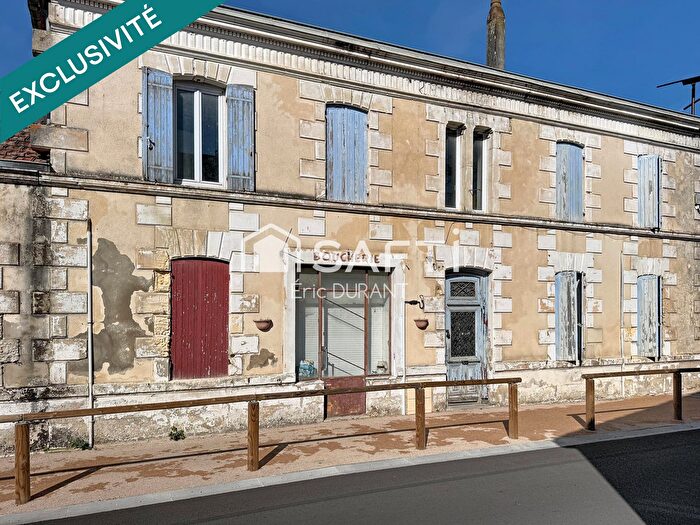 Maison 6 pièces à vendre à Donnezac