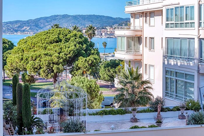 Appartement à vendre - Cannes, Pointe Croisette - 2 pièces - 1 chambre