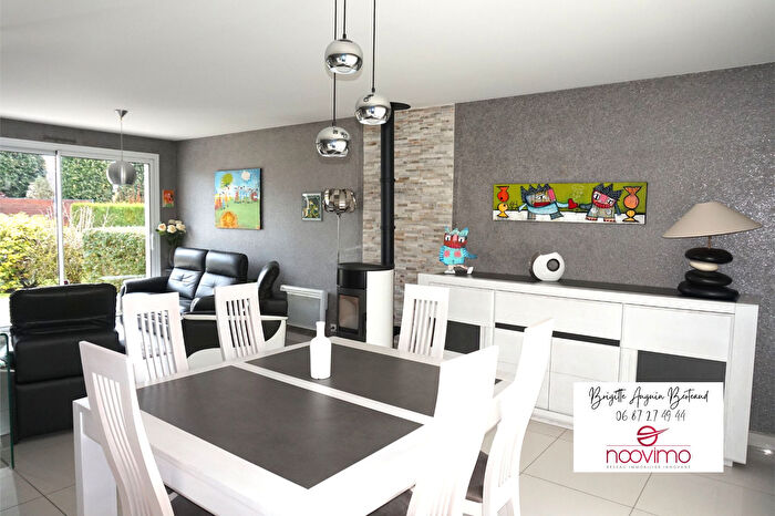 Maison à vendre - Saint-Laurent-sur-Sèvre - 5 pièces - 3 chambres