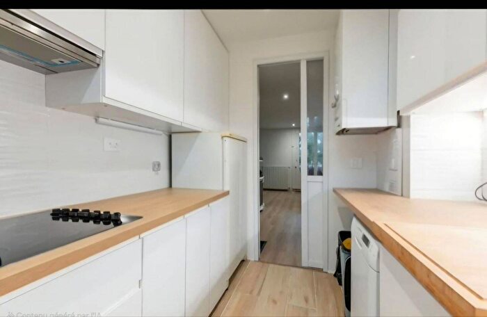 Appartement à louer - Drancy - 3 pièces - 2 chambres