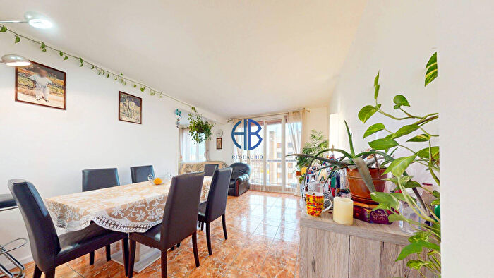 Appartement à vendre - Bondy, Les Mérisiers - 5 pièces - 3 chambres