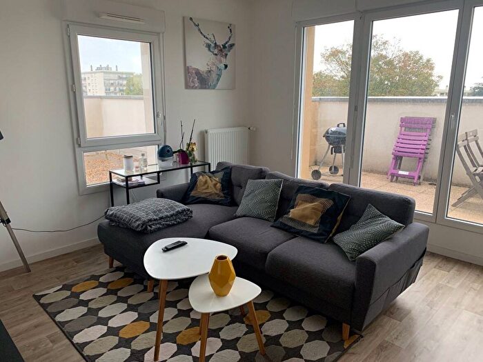 Appartement à louer - Morier-Rigny-Pont Volant-Joué Centre, Joué-lès-Tours - 3 pièces