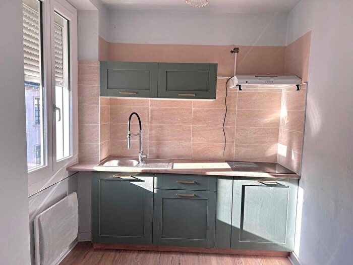 Appartement à louer - Saint Martin, Périgueux - 2 pièces - 1 chambre