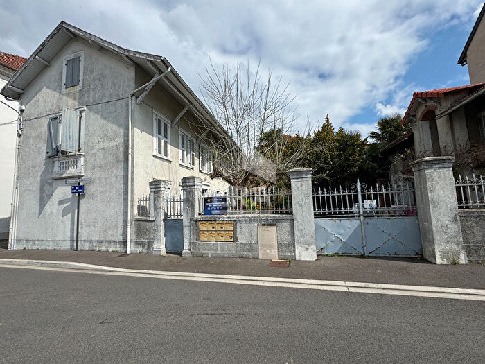 Maison 17 pièces à vendre à Vic-en-Bigorre