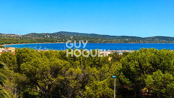 Cavalaire-sur-Mer, Centre-ville - Maison 7 pièces à vendre