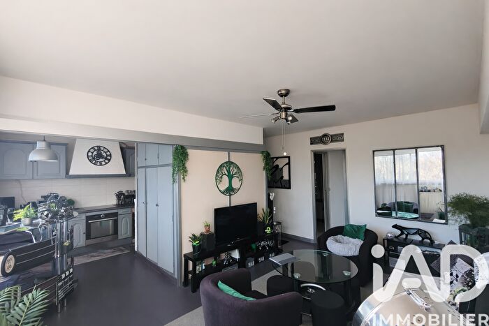 Appartement à vendre - Combs-la-Ville, Vieux Pays - 3 pièces - 2 chambres