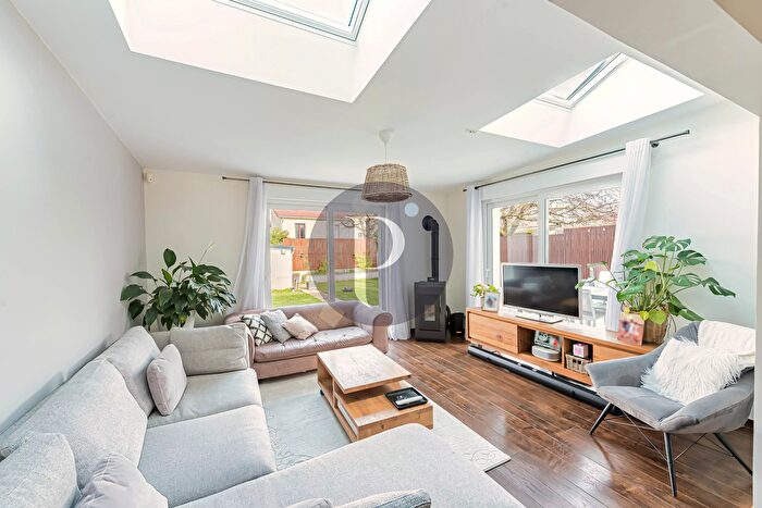 Maison à vendre - Chevilly-Larue, Bretagne - 6 pièces - 3 chambres