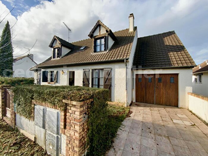 Maison à vendre - Saint-Pryvé-Saint-Mesmin - 5 pièces - 4 chambres