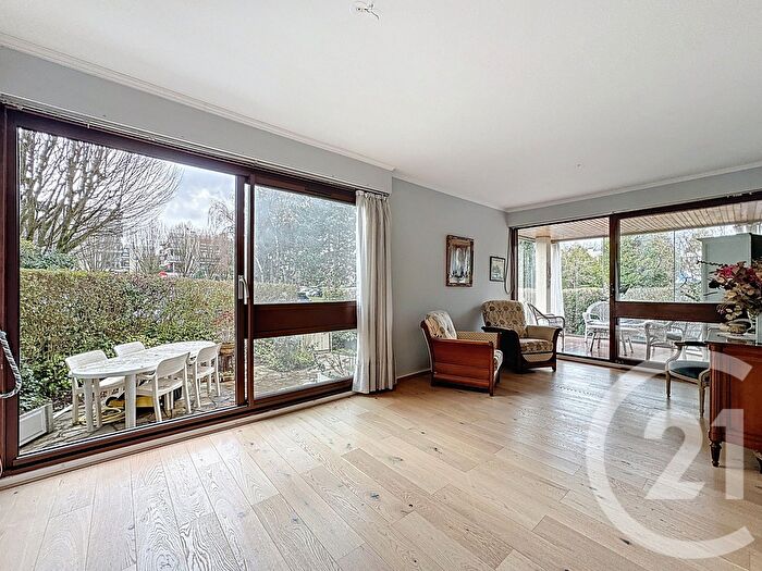 Appartement à vendre - Fontenay-le-Fleury, Plaine - 2 pièces - 1 chambre