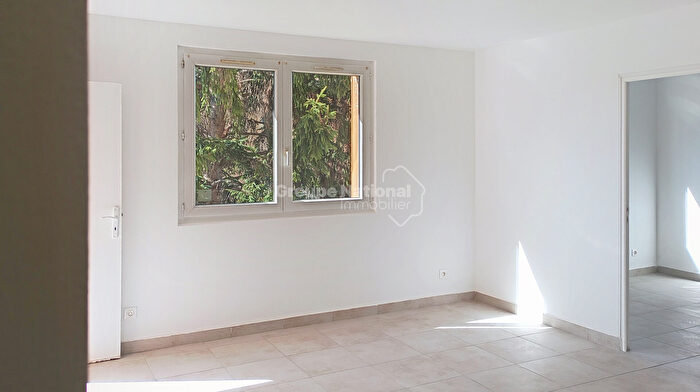 Bollène, Centre-ville : Appartement 5 pièces à louer