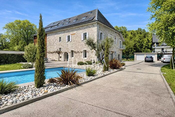 Maison à vendre - Chambéry, Centre-ville - 9 pièces - 5 chambres