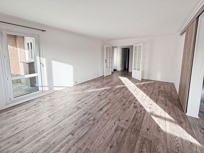 Appartement à louer - Centre Nord, Évry-Courcouronnes - 4 pièces - 3 chambres