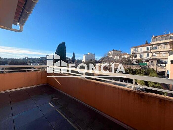 Appartement à louer - Moulieres, Le Cannet - 2 pièces - 1 chambre