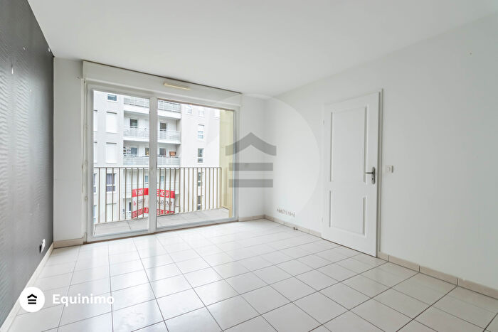Appartement à vendre - Issy-les-Moulineaux, Les Epinettes, Le Fort, Les Hauts dIssy - 2 pièces - 1 chambre