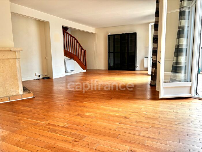 Maison 6 pièces à vendre à Issy-les-Moulineaux, Les Iles, La Ferme