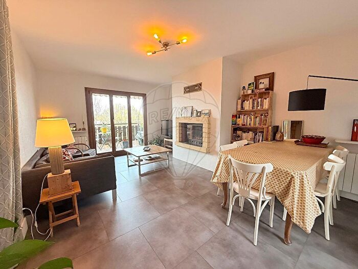 Appartement à vendre - Ville-la-Grand - 4 pièces - 3 chambres