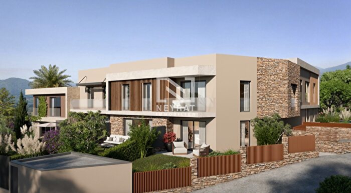 Saint-Raphaël, Santa-Lucia : Maison 3 pièces à vendre