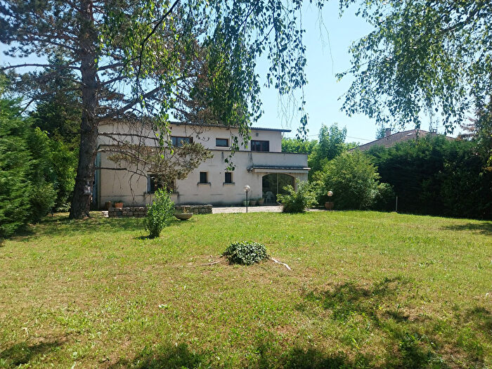 Pont-Évêque : Maison 6 pièces à vendre