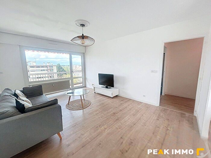 Appartement à louer - Annemasse - 4 pièces - 2 chambres