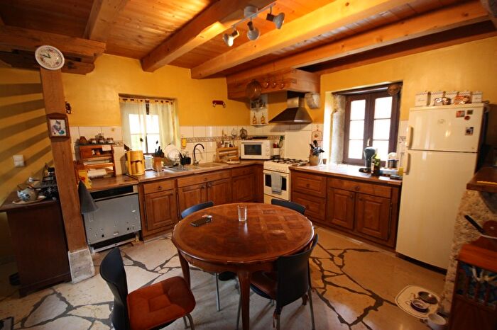 Maison 7 pièces à Marignieu, à vendre