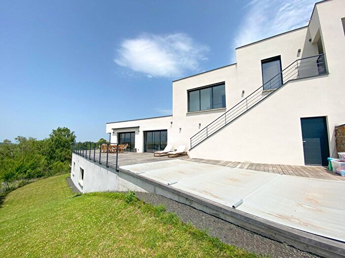 Maison à louer - Mezel - 6 pièces - 4 chambres