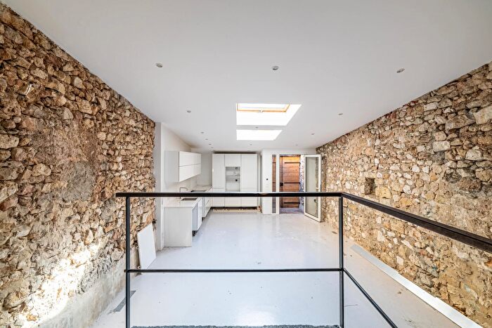 Appartement à vendre - Vence, Centre-ville - 2 pièces - 1 chambre