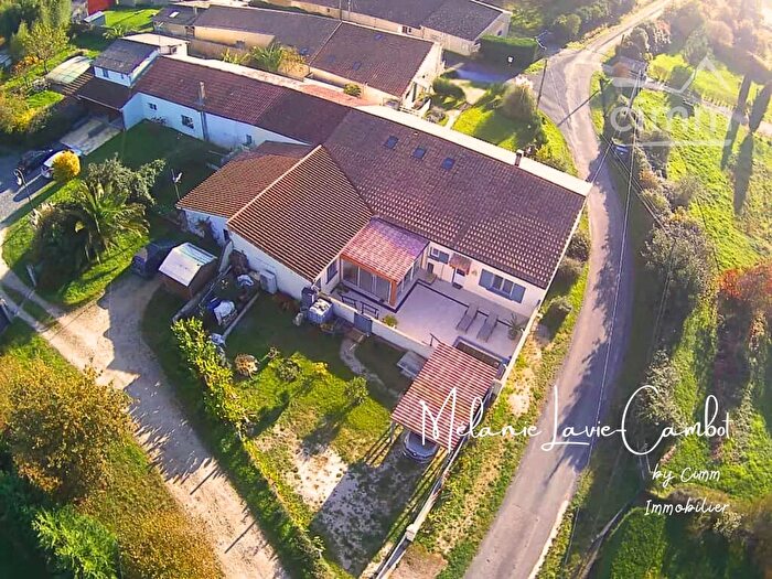 Maison à vendre - Montendre - 6 pièces - 4 chambres