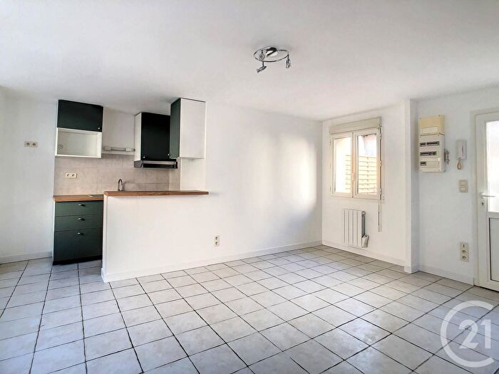 Appartement à louer - Tours - 3 pièces - 2 chambres