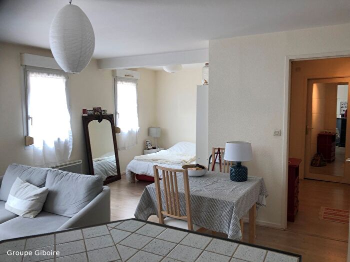 Appartement à louer - Quartiers Centre, Saint-Anne - 1 pièce - 1 chambre