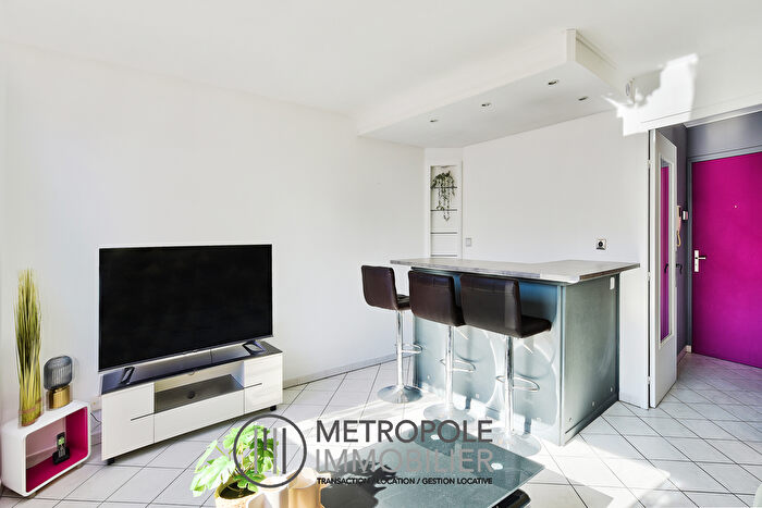 Appartement à louer - Lyon e , Gerland - 2 pièces - 1 chambre