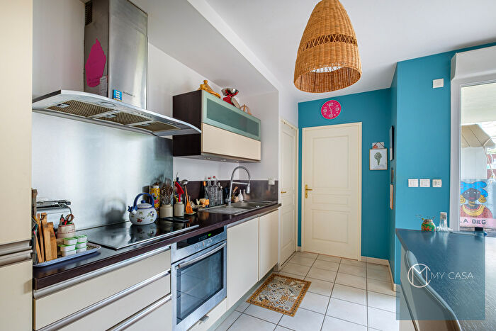 Appartement à vendre - Tassin-la-Demi-Lune, Charles de Gaulle - 3 pièces - 2 chambres