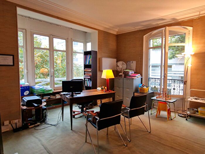 Appartement à vendre - Saint-Cloud, Montretout, Coutureau - 5 pièces - 3 chambres