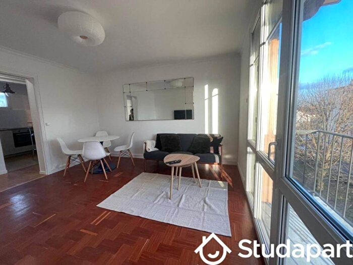 Gare-Jean Jaurès, Vitry-sur-Seine : Appartement 1 pièce à louer
