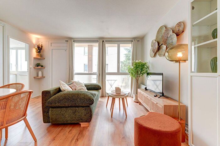 Croix Luizet, Villeurbanne : Appartement 4 pièces à louer