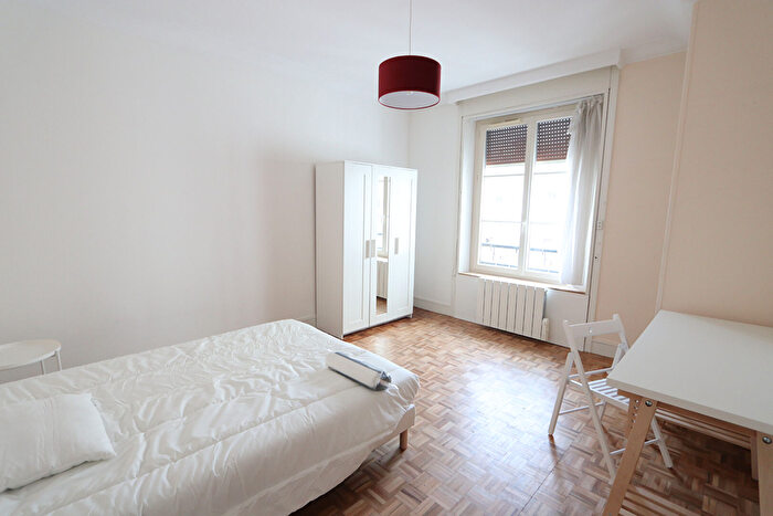 Appartement à louer - Orléans, Bannier, République - 1 pièce - 1 chambre