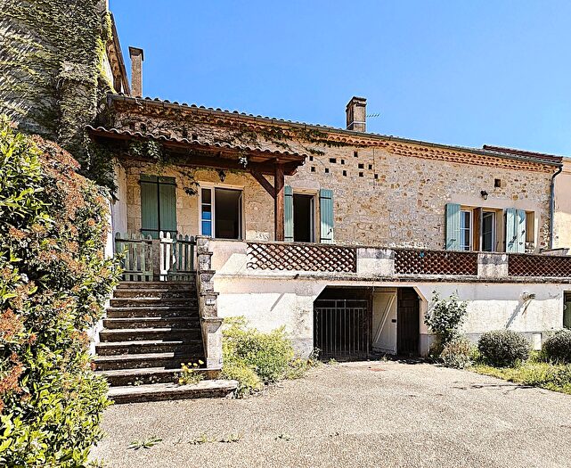 Maison à vendre - Montayral - 5 pièces - 4 chambres