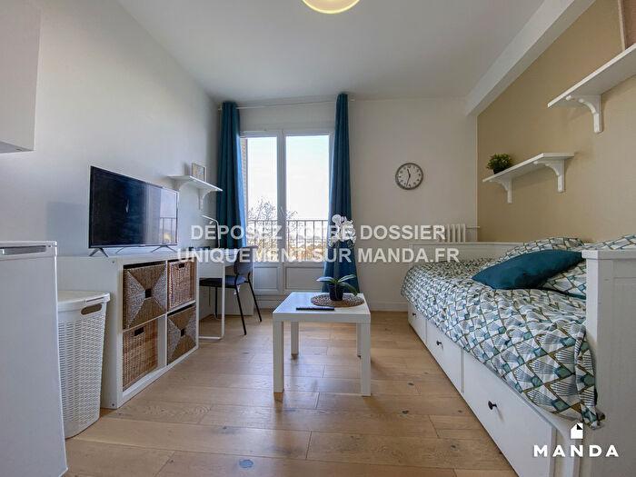 Appartement à louer - Épinay-sur-Seine, Les Econdeaux - 5 pièces - 4 chambres