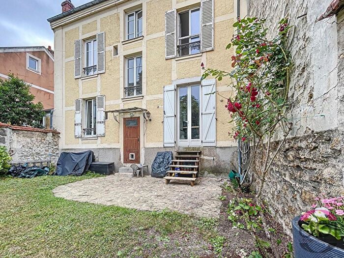 Maison à vendre - Corbeil-Essonnes, Centre-ville - 7 pièces - 5 chambres