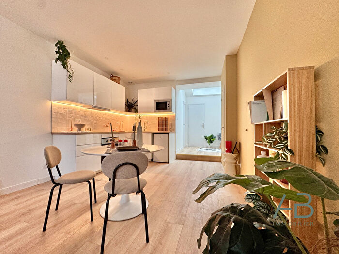 Appartement à vendre - Lille, Centre-ville, Euralille - 2 pièces - 1 chambre