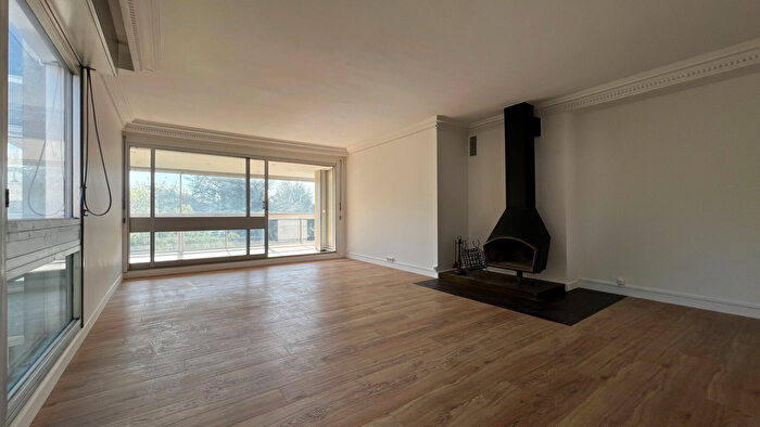 Appartement à vendre - Le Chesnay, Pré-Vert - 4 pièces - 2 chambres