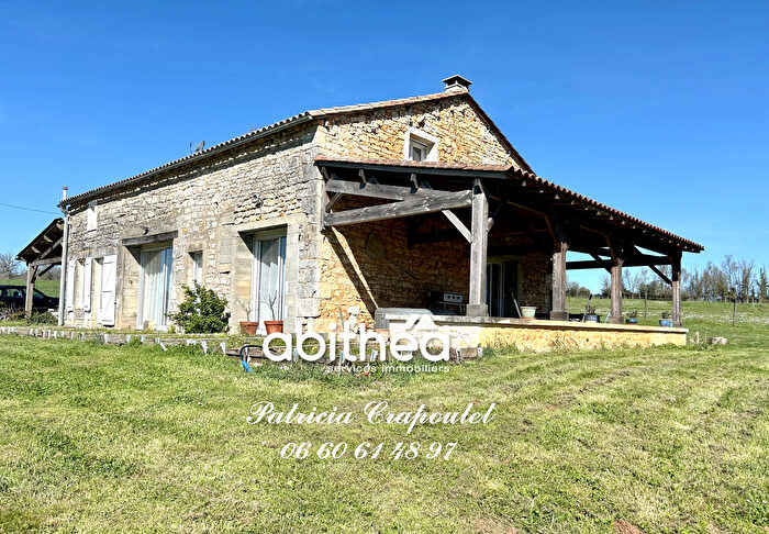 Maison à vendre - Chasseneuil-sur-Bonnieure - 6 pièces - 4 chambres