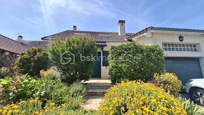 Maison 6 pièces à Saint-Arnoult-en-Yvelines, à vendre