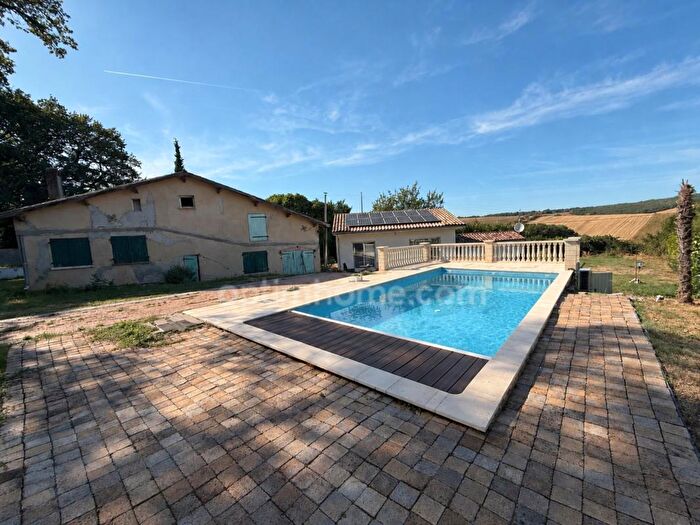 Maison 6 pièces à Le Castéra, à vendre