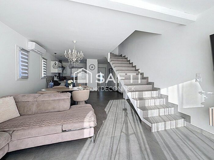 Maison à vendre - Pouzolles - 4 pièces - 3 chambres