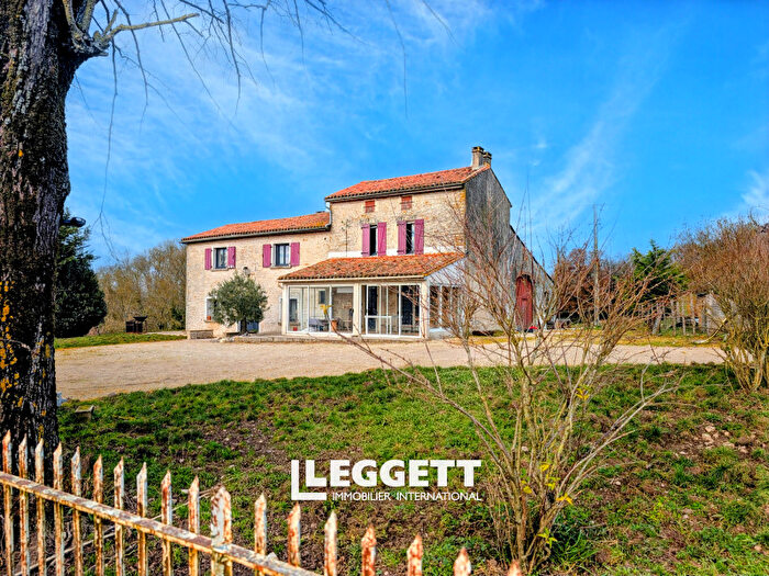 Maison à vendre - Ébréon - 7 pièces - 3 chambres