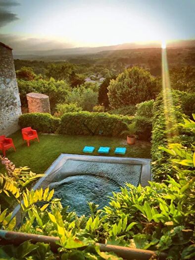 Maison 7 pièces à vendre à Puygiron