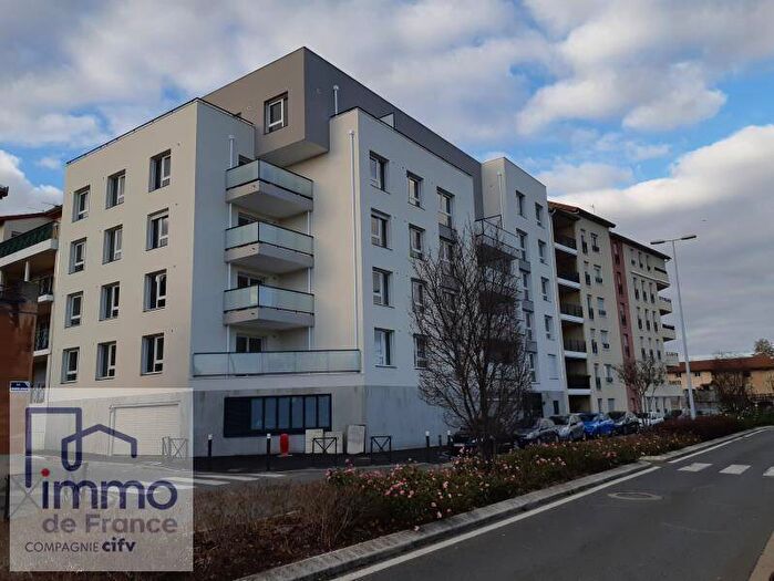 Appartement à louer - Villefranche-sur-Saône, Centre-ville - 3 pièces - 2 chambres