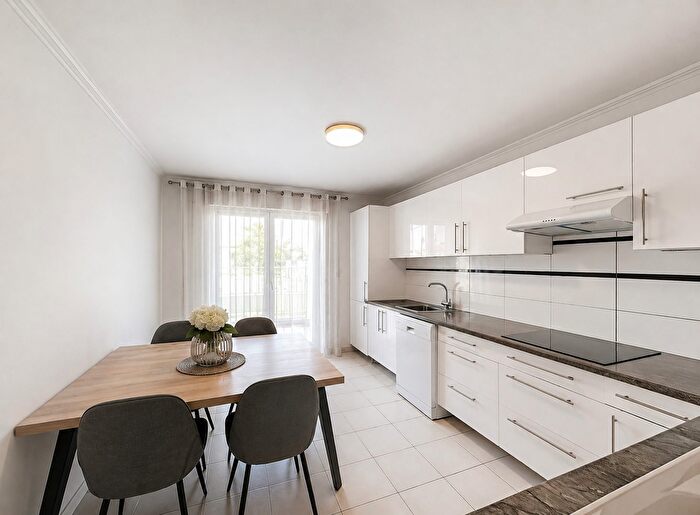 Meyzieu : Maison 4 pièces à vendre