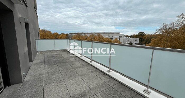 Appartement à vendre - Quartiers Nord-Est, Jeanne dArc - 2 pièces - 1 chambre