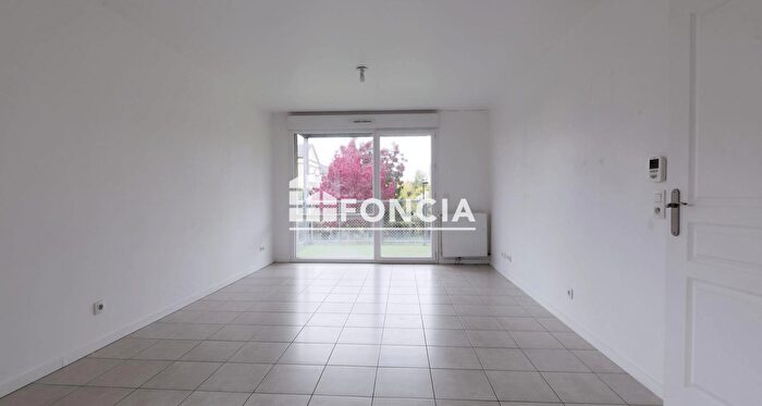 Appartement à vendre - Saint-Pierre-du-Perray - 3 pièces - 2 chambres